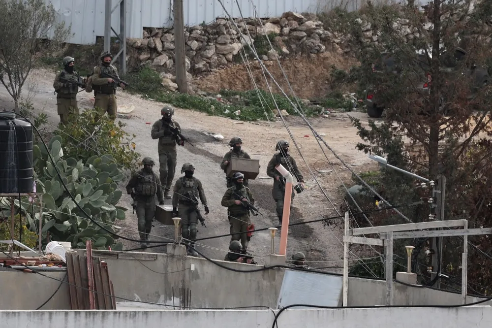 مقتل وإصابة 20 فلسطينياً في اشتباكات مع الجيش الإسرائيلي